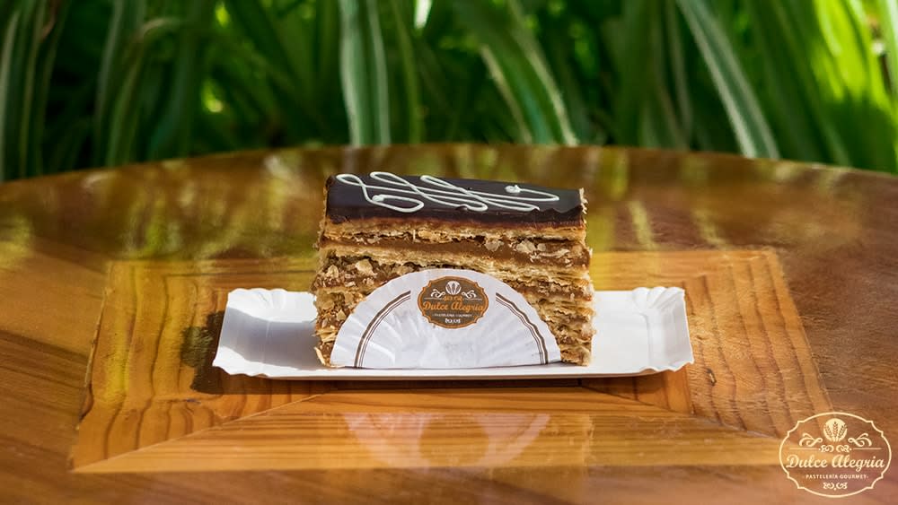 Pastel Mil hojas Manjar | Pastelería Dulce Alegría