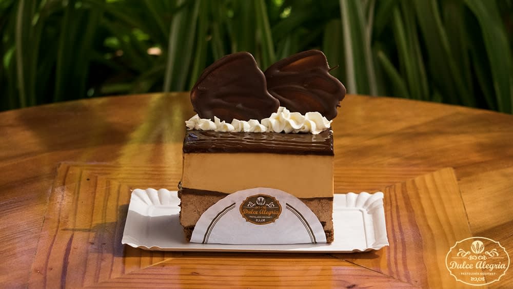 Pastel Mousse Chocolate y Manjar Artesanal | Pastelería Dulce Alegría