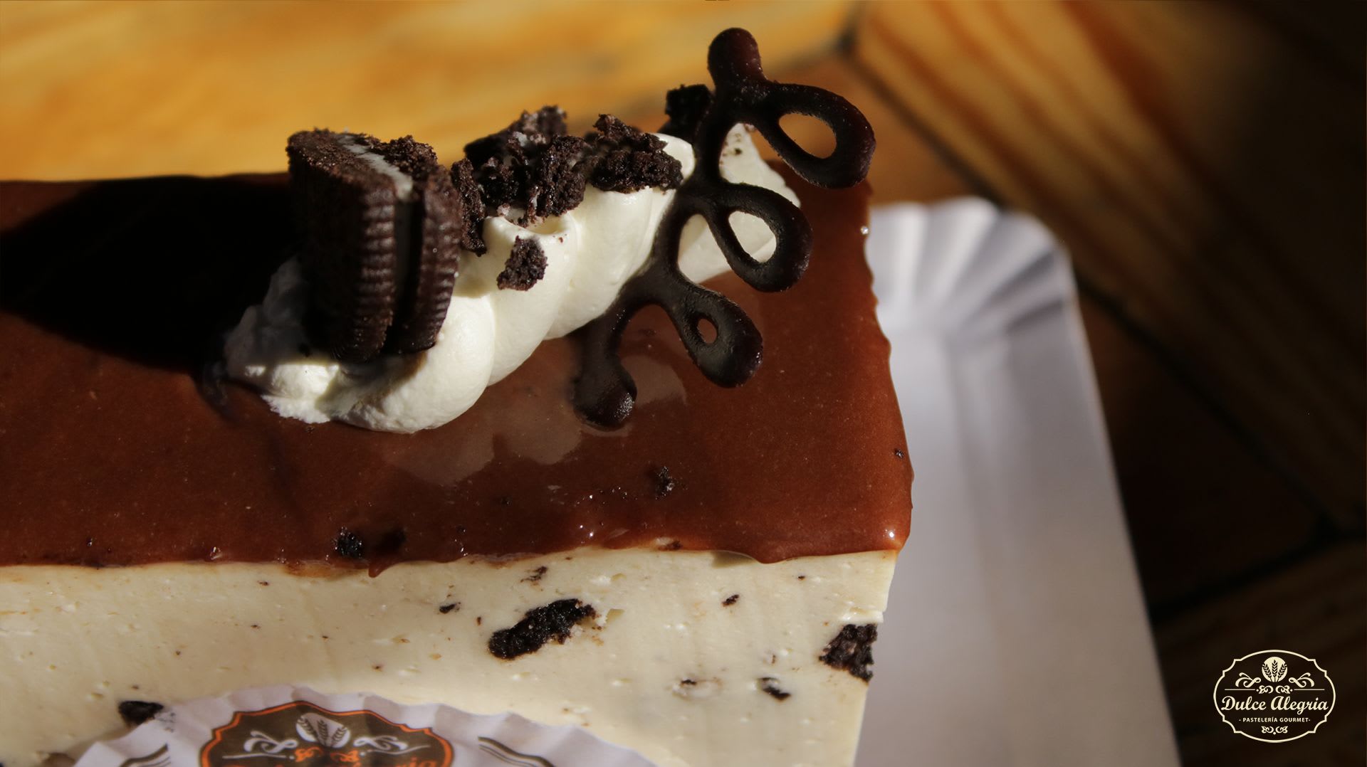 Pastel Cheesecake Oreo | Pastelería Dulce Alegría