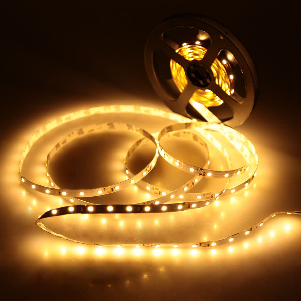 Cinta Led 12V 2835 9,6W/m IP65 120Led/m 3000K Blanco Cálido | Presente.cl