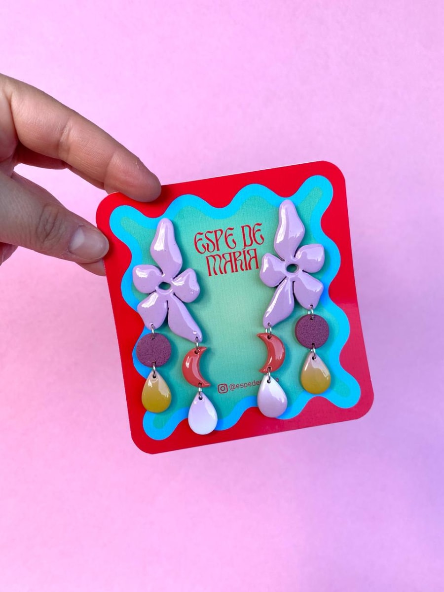 Aros FLOR ASIMÉTRICA LILA | DECATALOGO