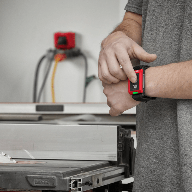 JUEGO DE CONTROL REMOTO Y ADAPTADOR ANTI-POLVO INALÁMBRICO MILWAUKEE ...