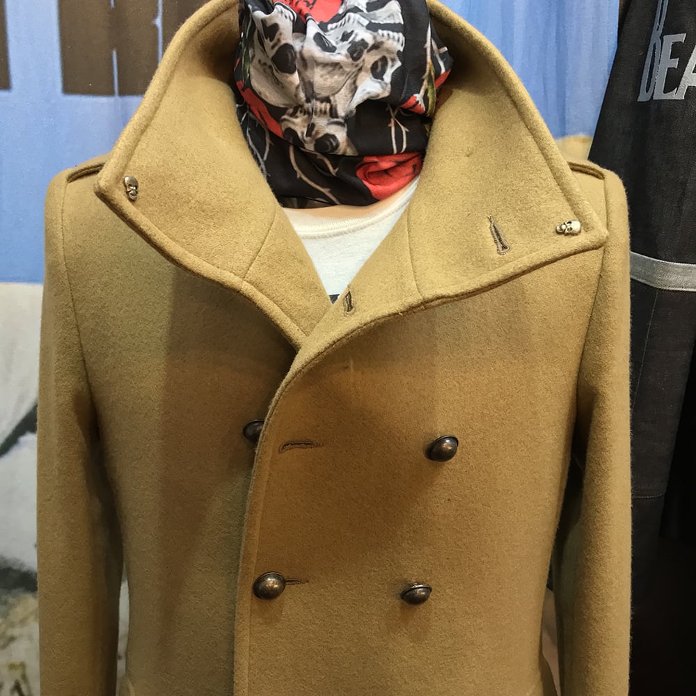 Capote Masculino Camel | Pulguera: Sastrería Rockera®