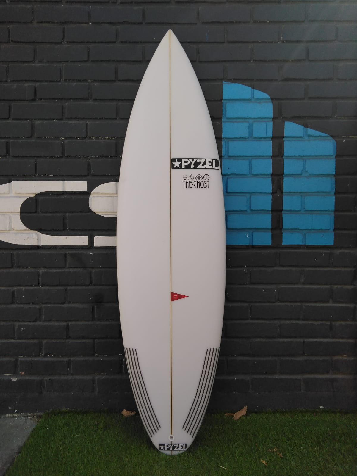 Pyzel Ghost 6.1x19.50x2.63 31.3 L | El Bajo