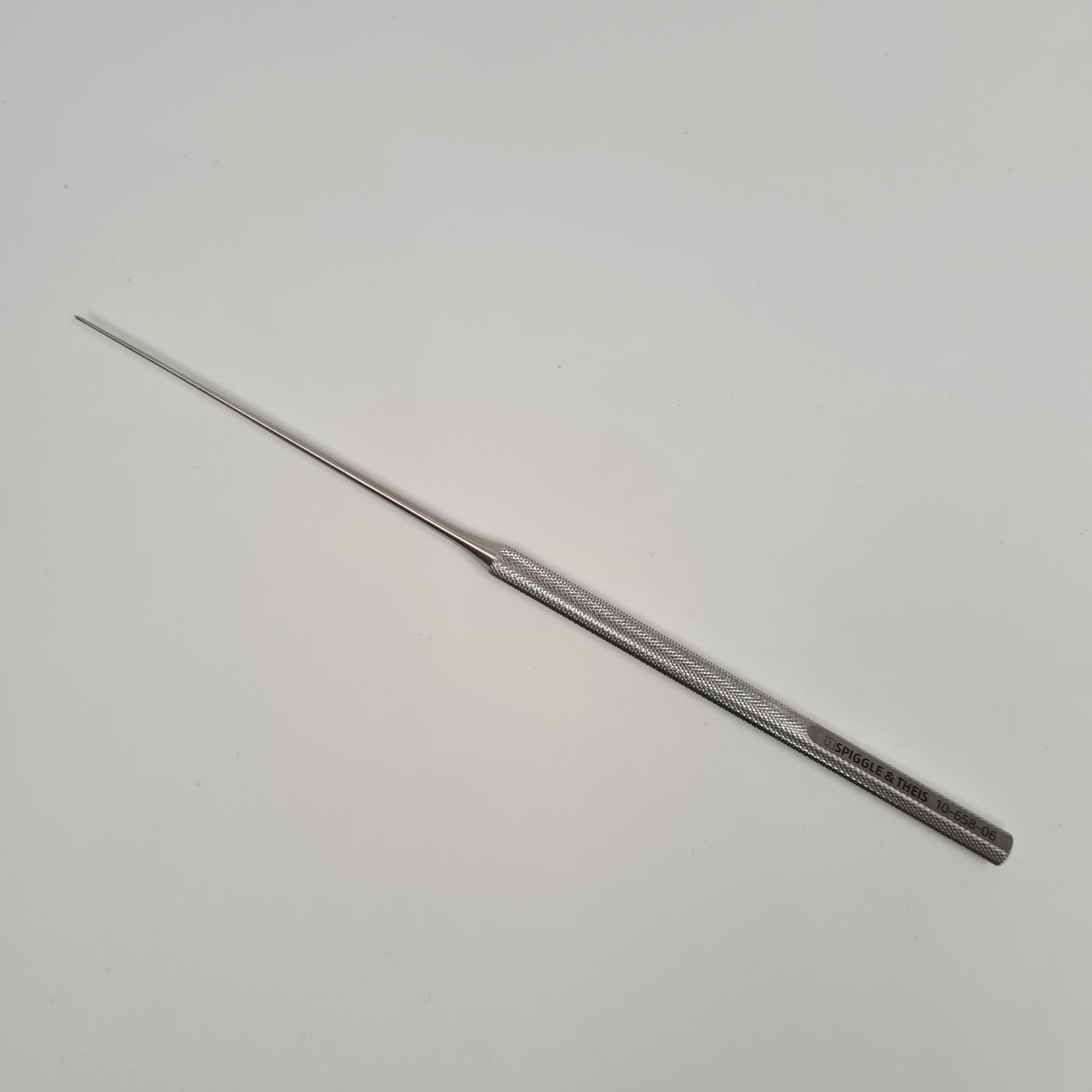 Perforador de platina Fisch, 16 cm | Techsalud