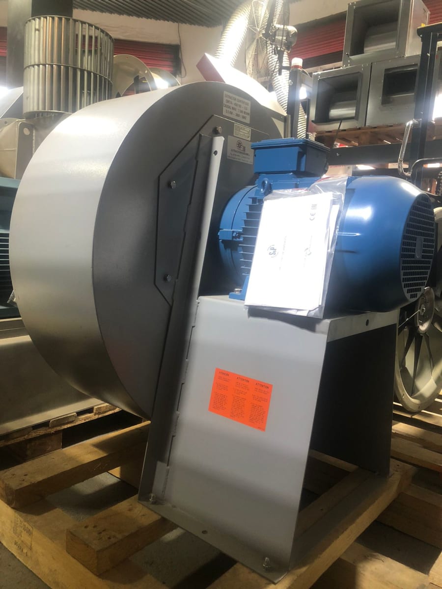 EXTRACTOR CENTRÍFUGO CMT/4-450/185 5,5KW | Extractores de aire