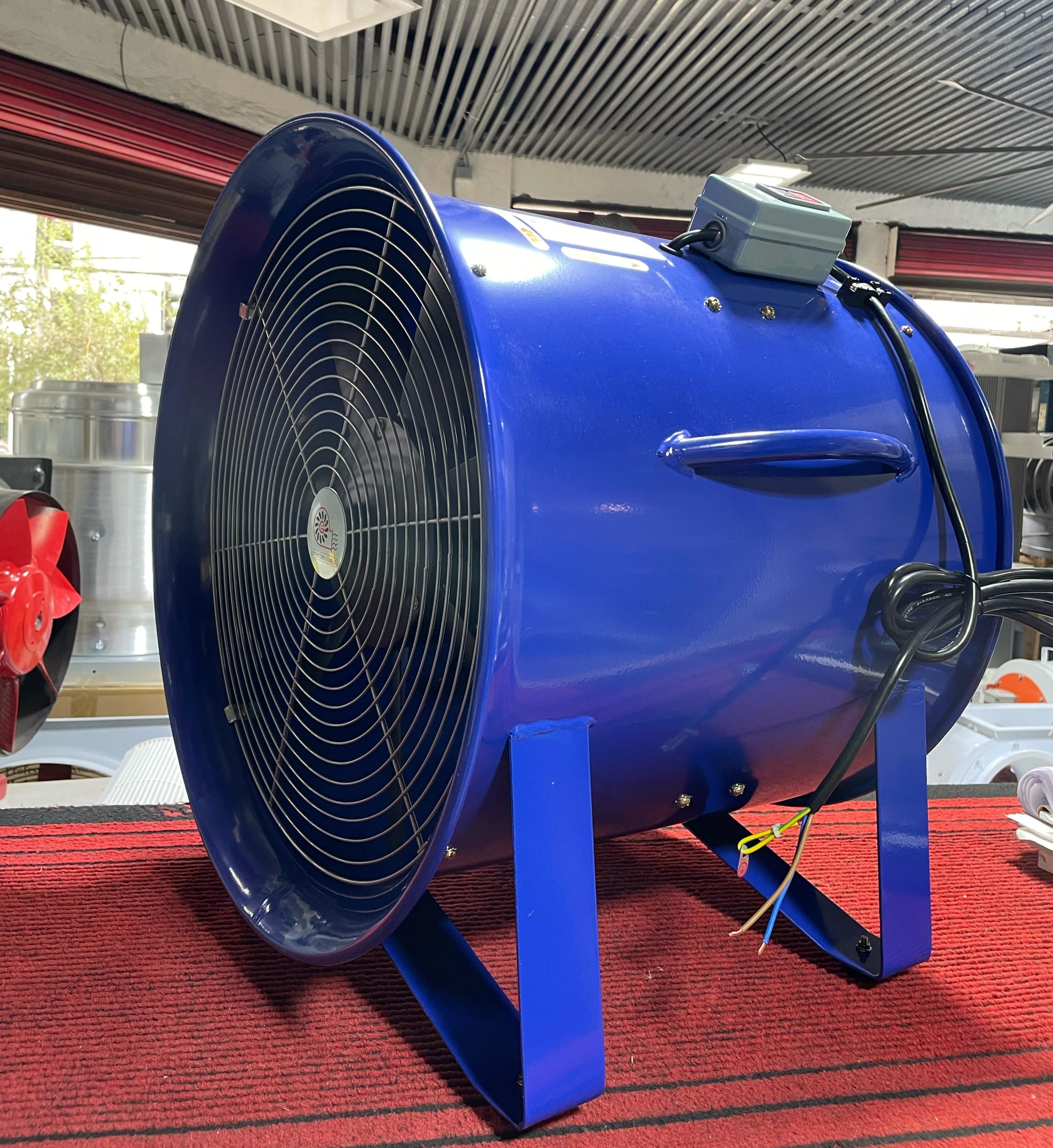 EXTRACTOR TUBULAR PORTATIL 450 MM. 220 V. | Extractores de aire