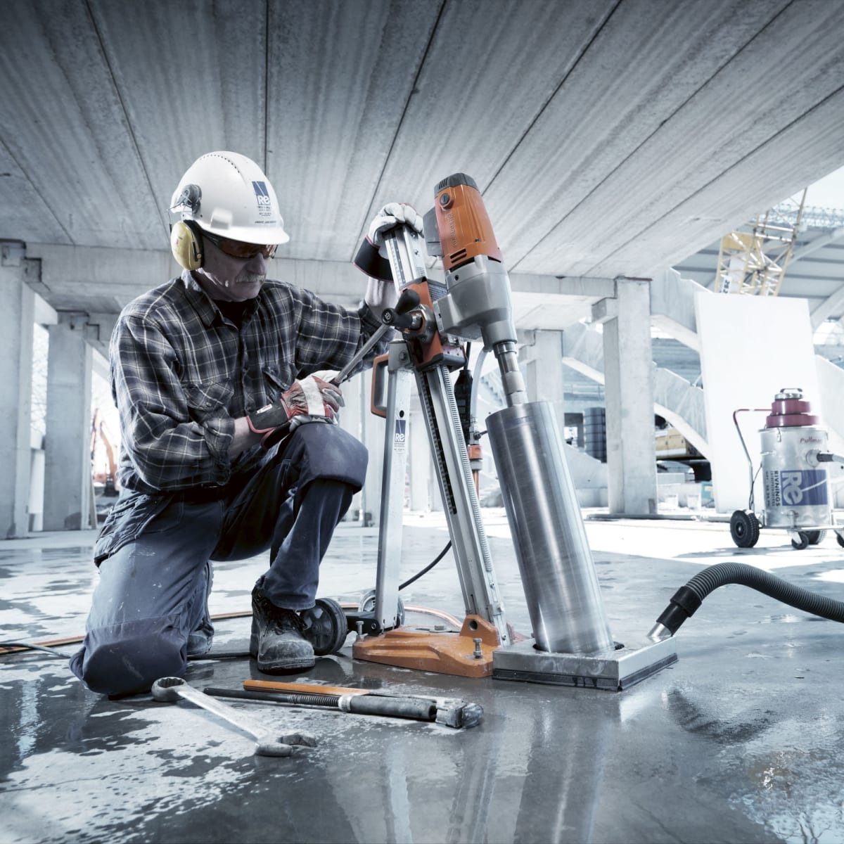 Testiguera Husqvarna DMS240 con pedestal (No incluye Broca) | HD TOOLS ...