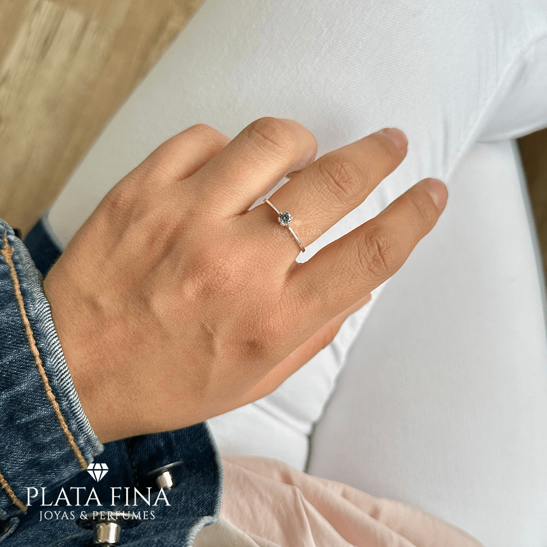 Anillo Plata Mini Solitario Lila | Plata Fina