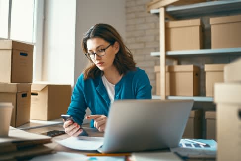 Claves para evitar el sobrestock y reducir costos en tu empresa | Bsale ...