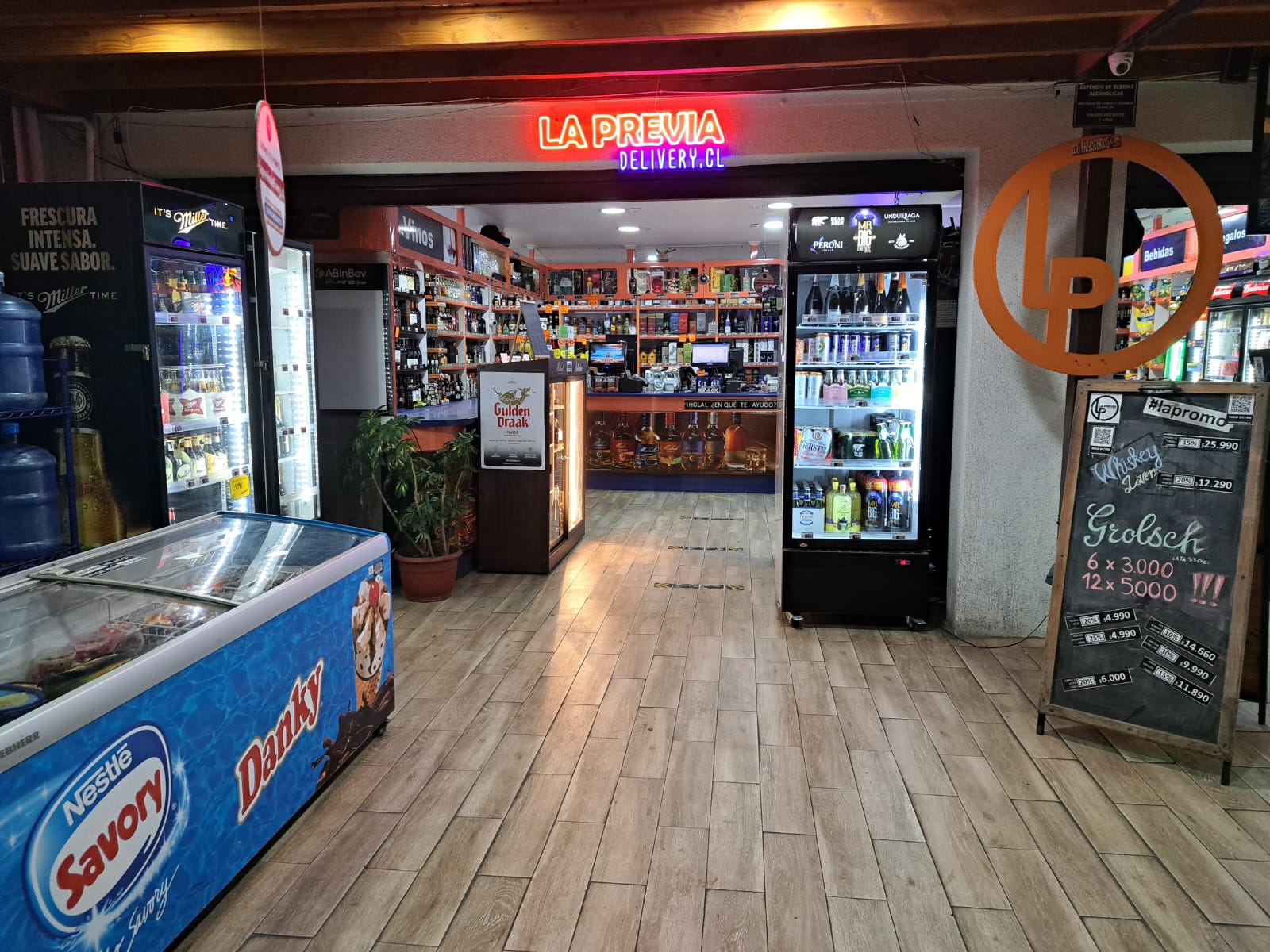 Nuestras Tiendas | La Previa Liquor Store