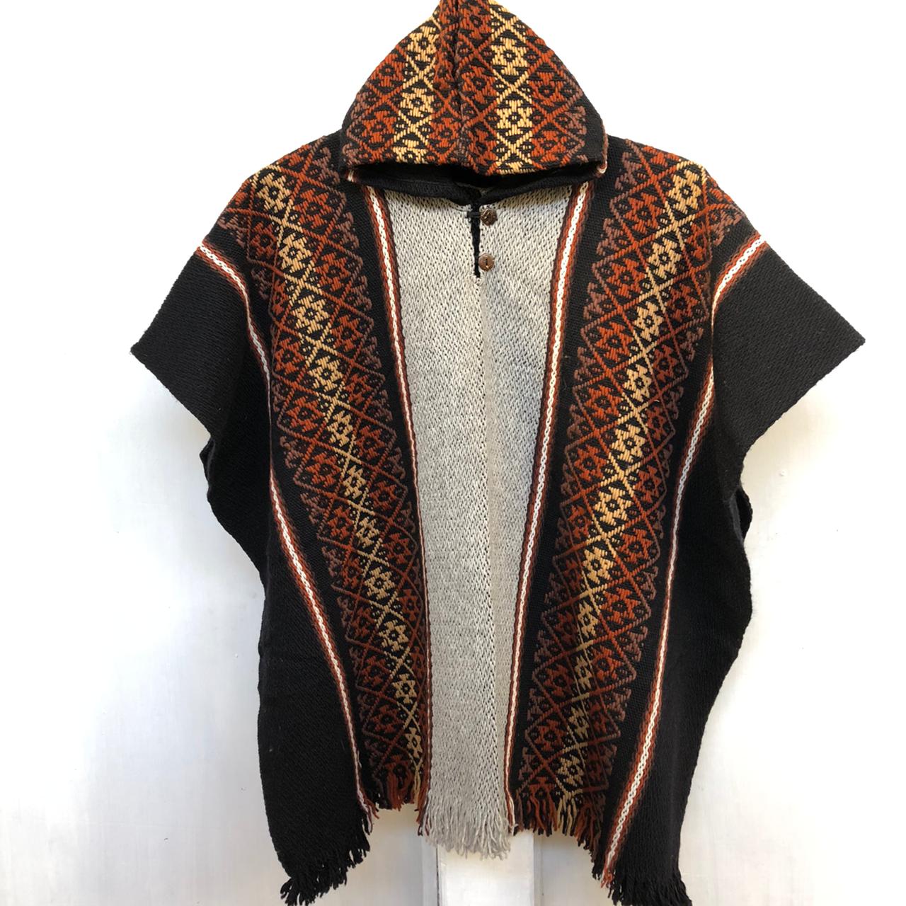 Poncho con capucha Oveja diseño Negro con rombos café | Inkatej ...