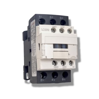 Contactor lc1d50m7 50a 220v 3p 380v 1nc+1no | Ferrelectrica SPA