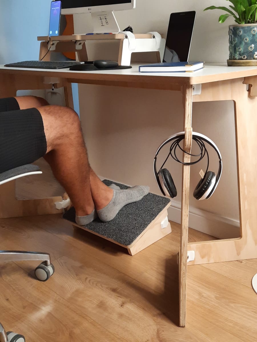 Reposapies Ergonómico | PlayWood Perú