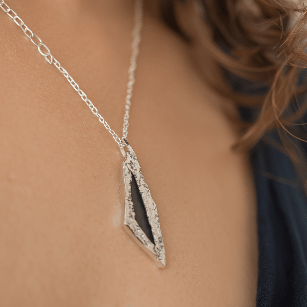 Collar mini mapa Palestina Negro | Tienda Belén 2000