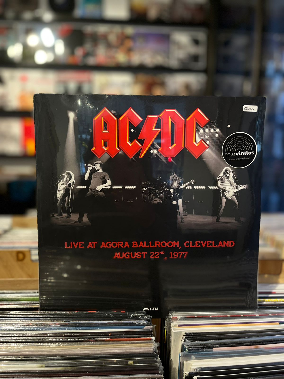 AC/DC Live at Agora Ballroom - Cleveland 1977 | Solo Vinilos
