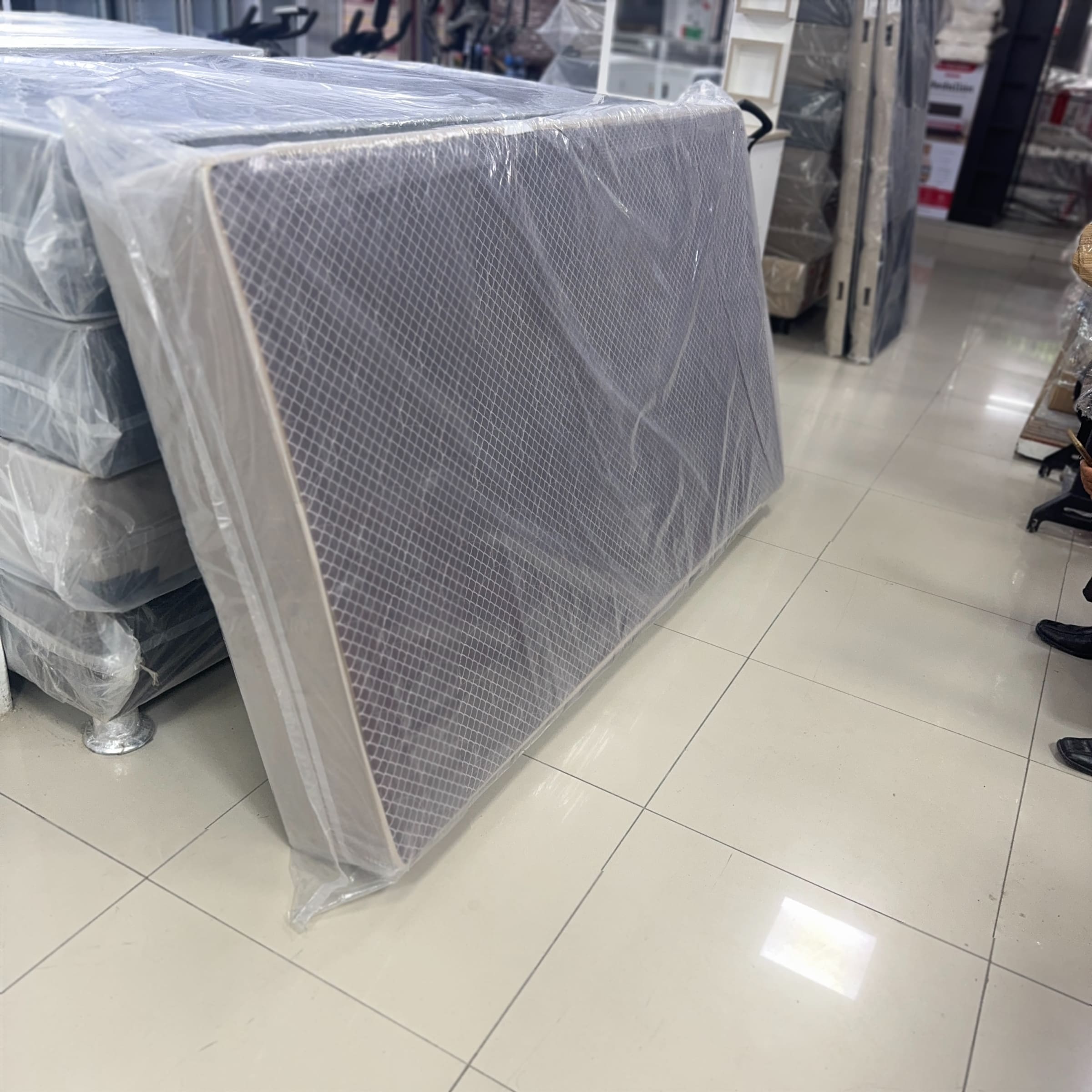 Box Tarima Latin Dreams 1.5 Plazas F25 | Importaciones Laban