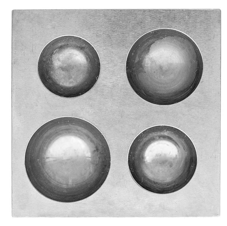 Dado Acero 2" x 2" 18 Cavidades (Unidad) | Mundo del Joyero