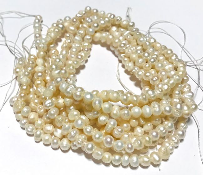 Perla Natural Potato Crema 4-5mm (Tira) | Mundo del Joyero