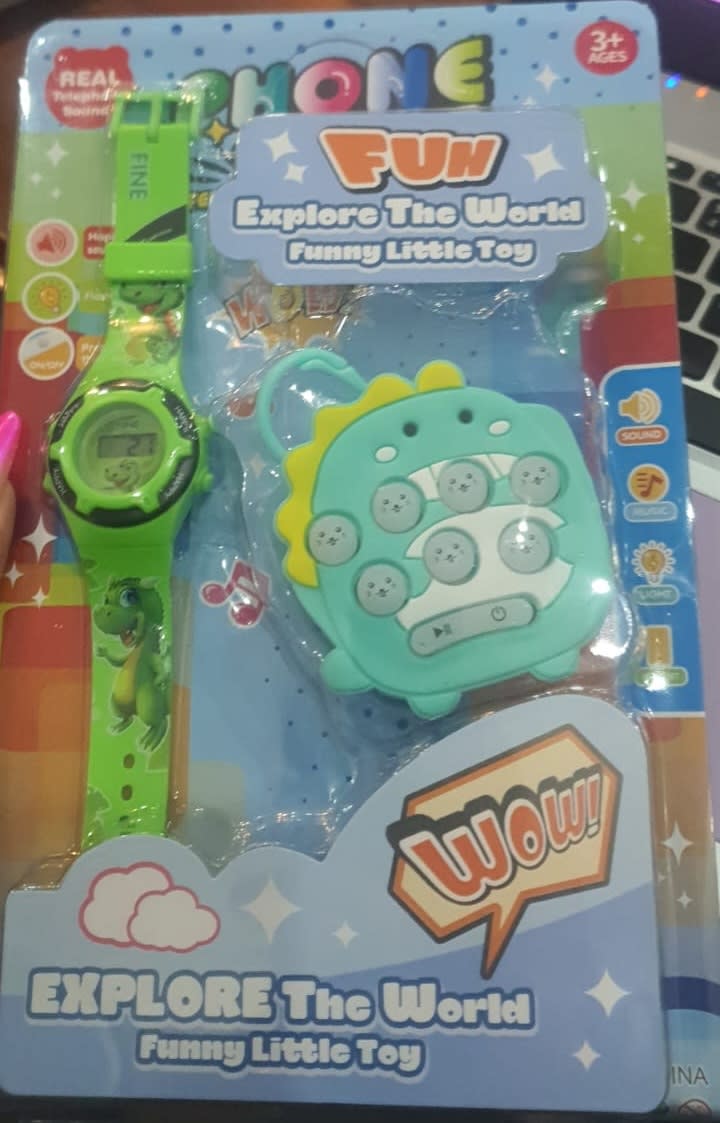 LLAVERO POP IT CON RELOJ | DAKA IMPORTACIONES