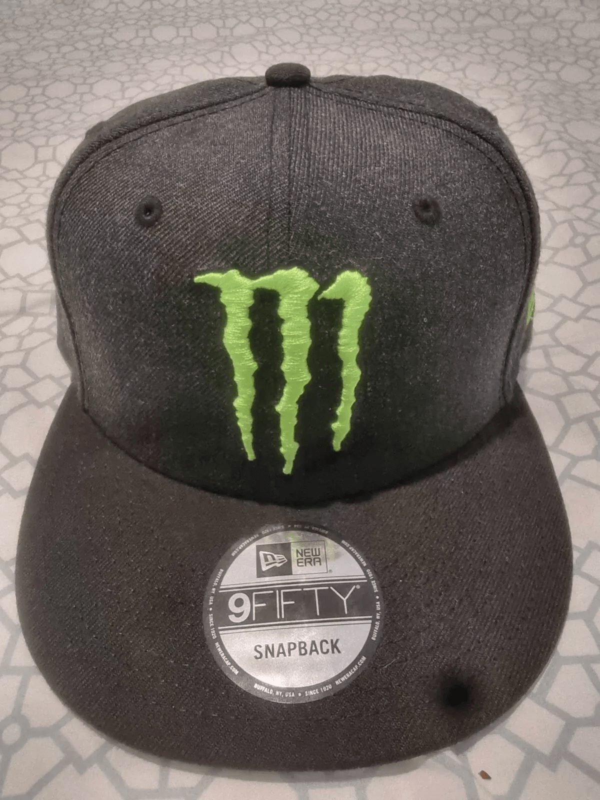 Gorra Monster Energy New Era GRIS | MikeBikes