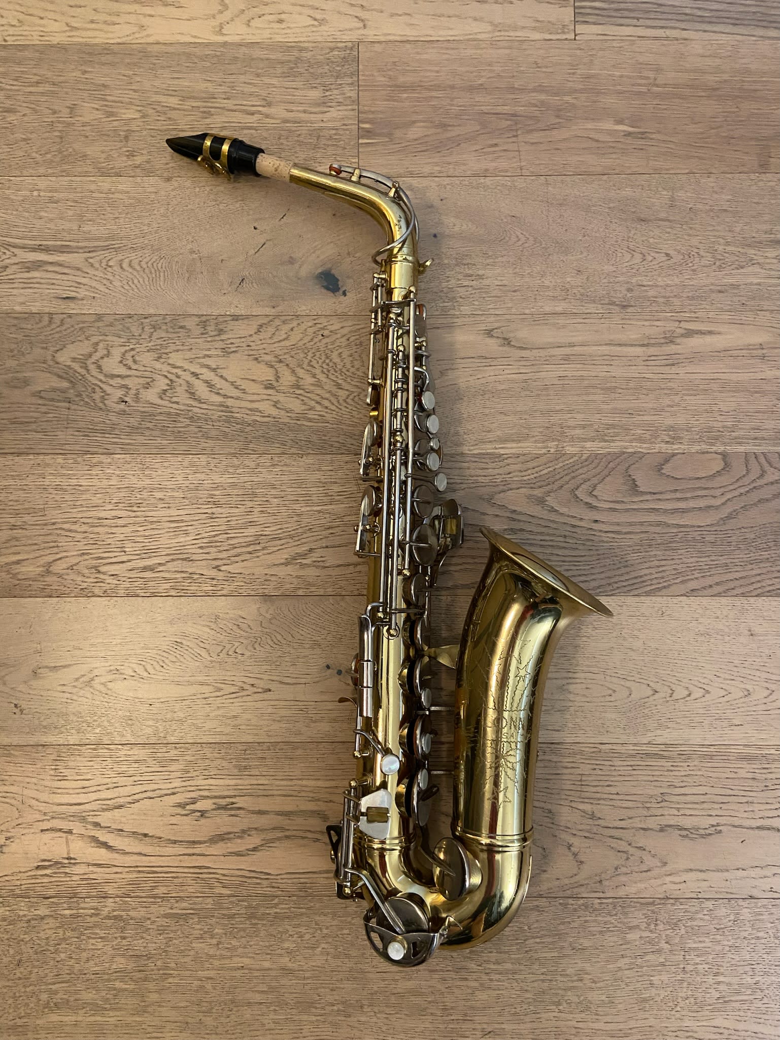 Saxofon Alto Conn Shooting Stars (SKU:2188) | Instrumentos Chile