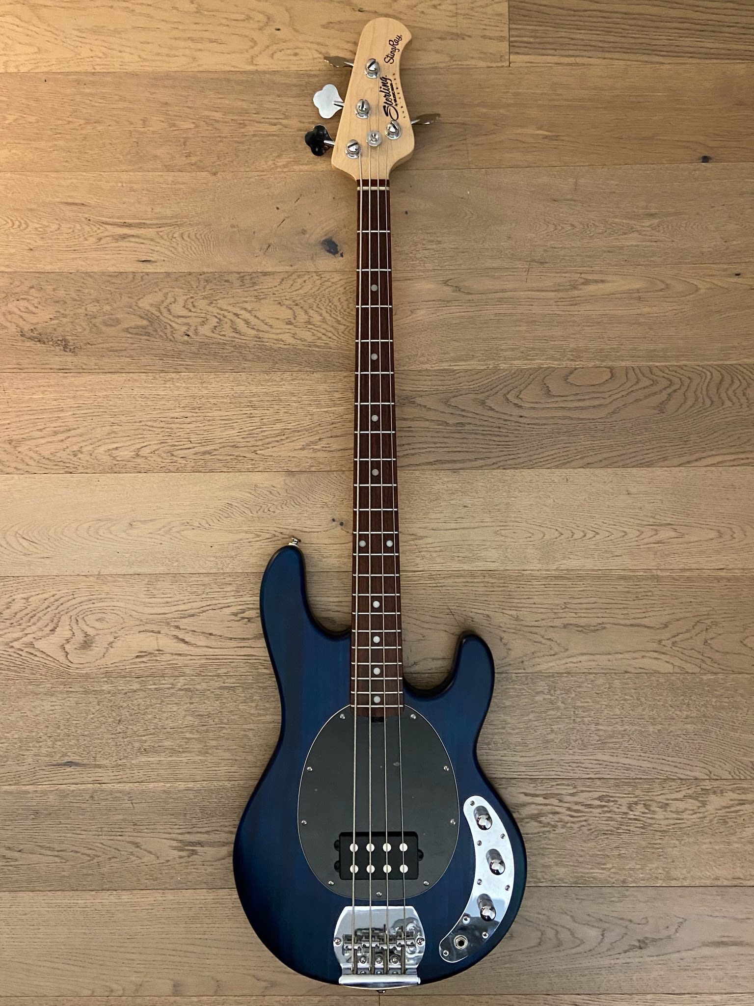 Bajo Electrico Sterling by Music Man StingRay 4 (SKU:2129 ...