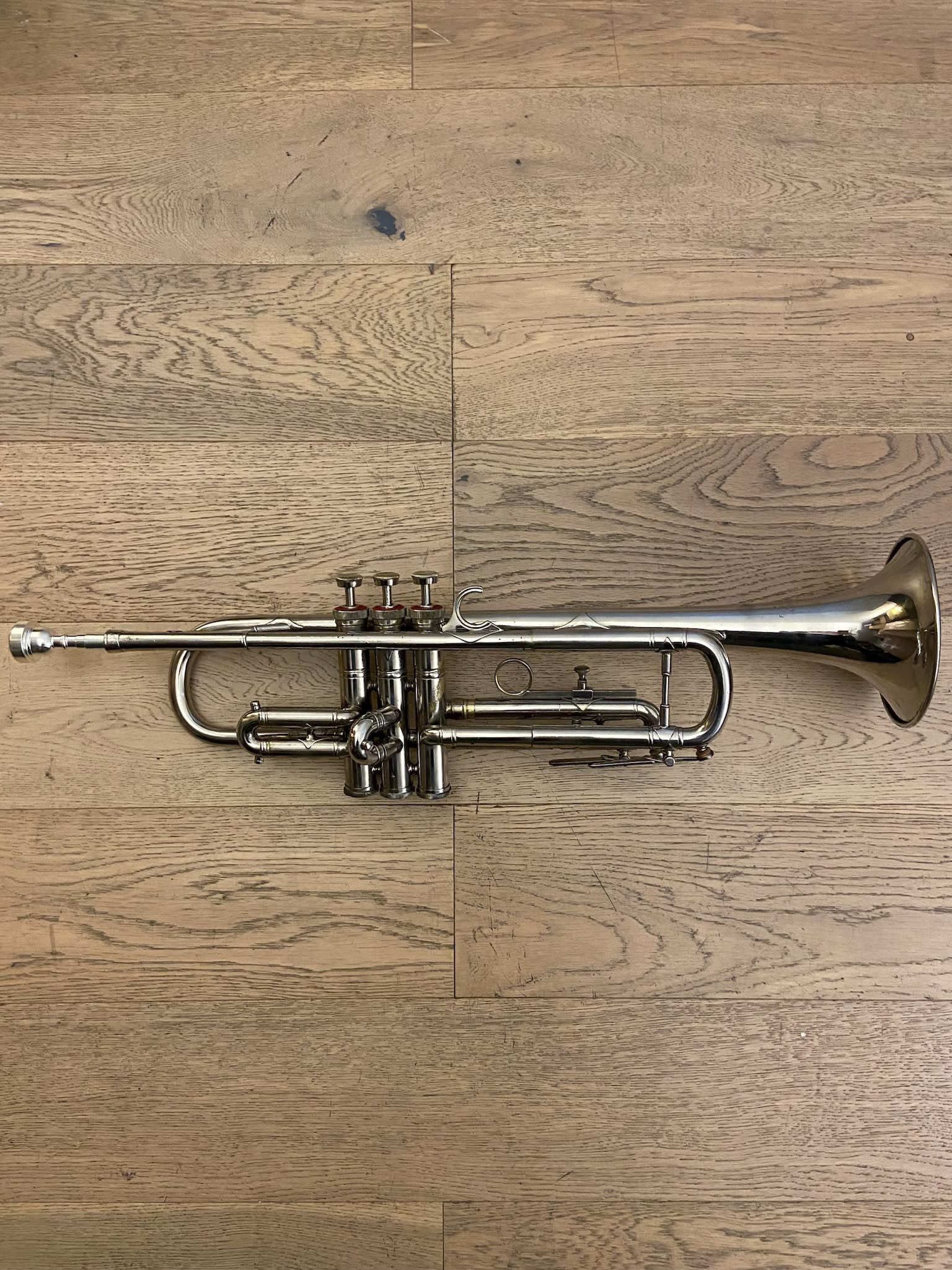 Trompeta Besson Artist (SKU:2216) | Instrumentos Chile