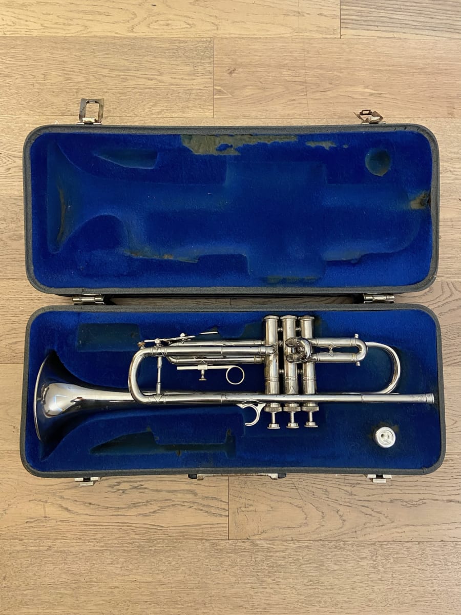 Trompeta Besson Artist (SKU:2216) | Instrumentos Chile