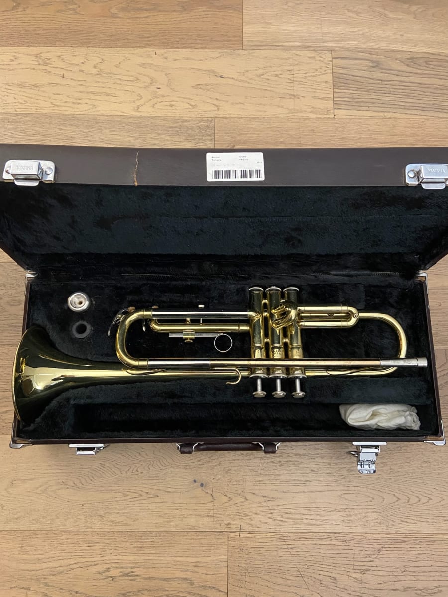 Trompeta Yamaha YTR-2320 (SKU:2175) | Instrumentos Chile