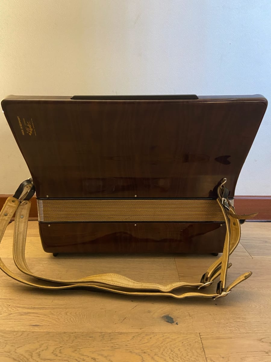 Acordeon a piano 120 bajos Hohner Tango IIIM (SKU:1966) | Instrumentos ...