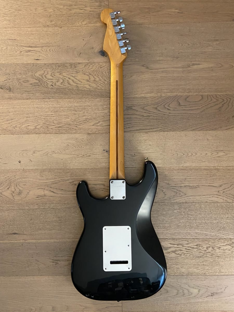 Fender Stratocaster SSS Standard MIM (SKU:2078) | Instrumentos Chile