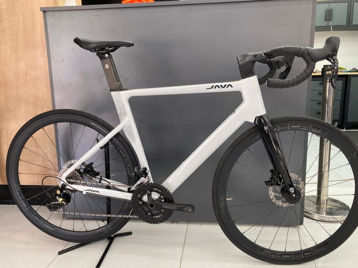 SILURO TOP 24-S TALLA L BLANCO USADA | Java Bikes