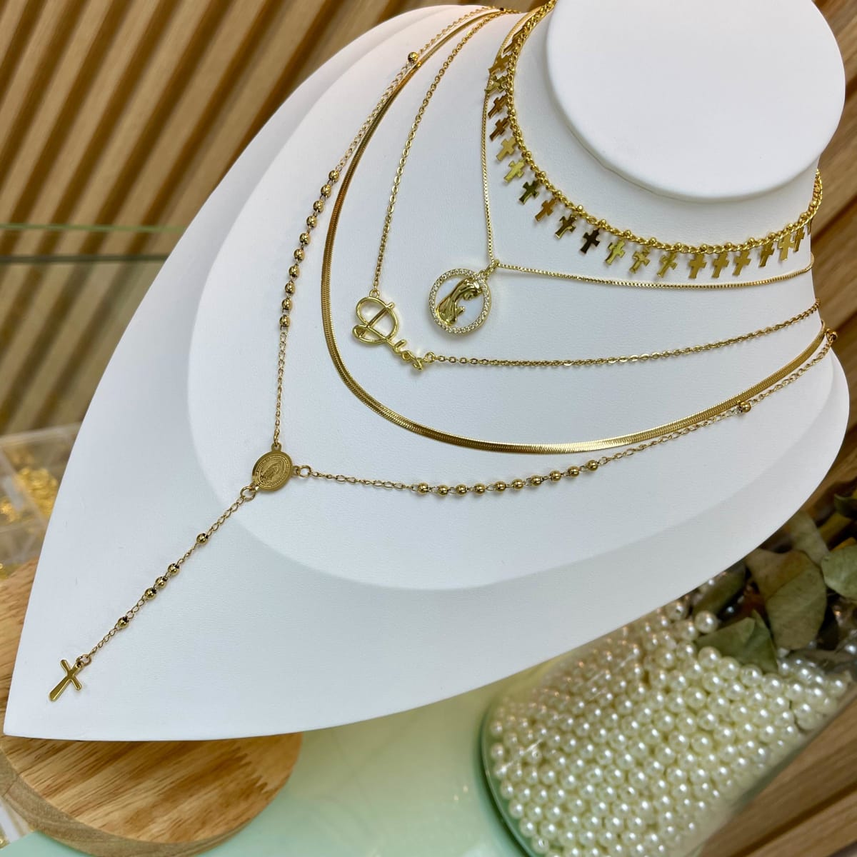 Collar dorado religioso VTE / unidad | Matinée Accesorios