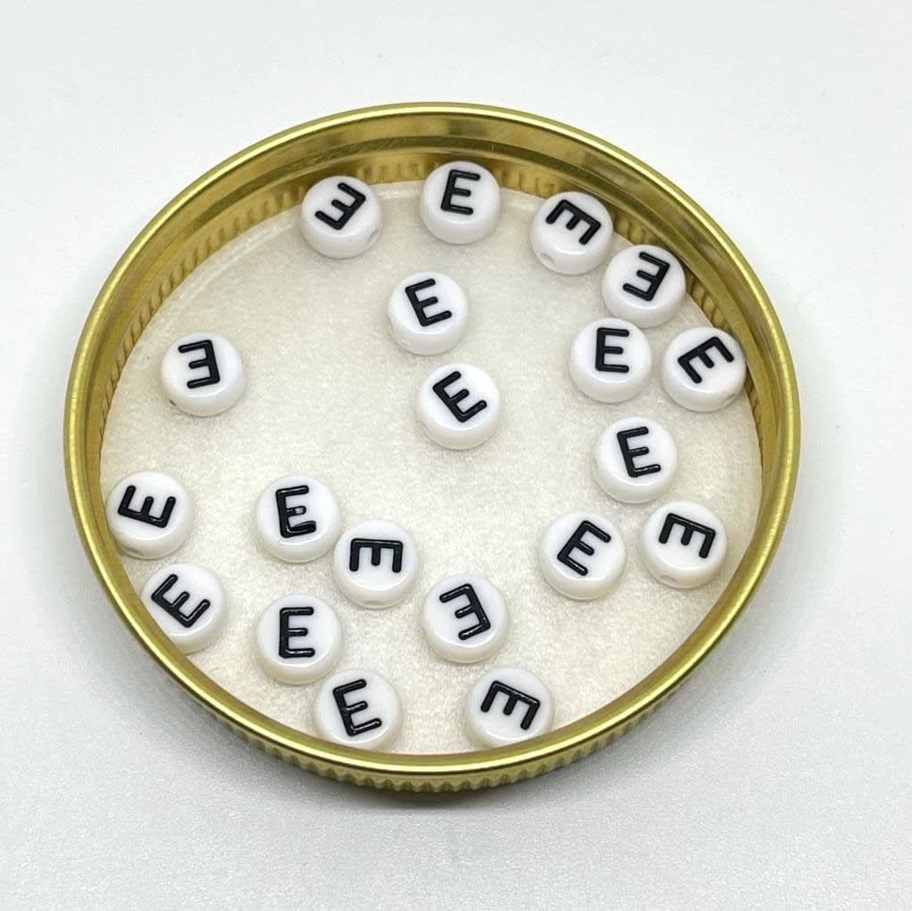 Letras plásticas redonda abecedario / 40 uds | Matinée Accesorios