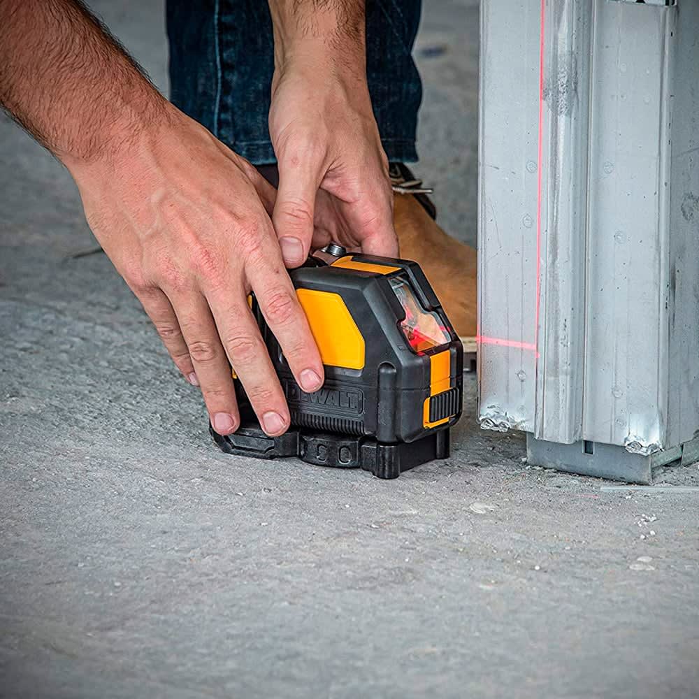 NIVEL LASER DEWALT DCE088D1R LINEAS CRUZADAS 12V 15 METROS | iTools.Pe