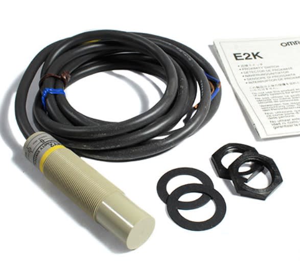 Sensor Capacitivo / M18 / NC / Detección 8 mm / 90 V a 250 V / 3 Hilos ...