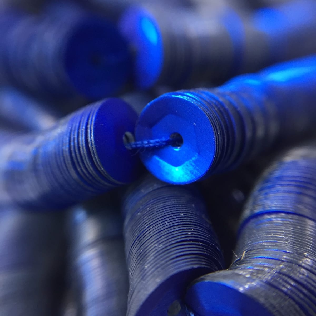 Lentejuela 6mm Azul Rey Mate | Martín Bordador | Kits y Lienzos para bordar