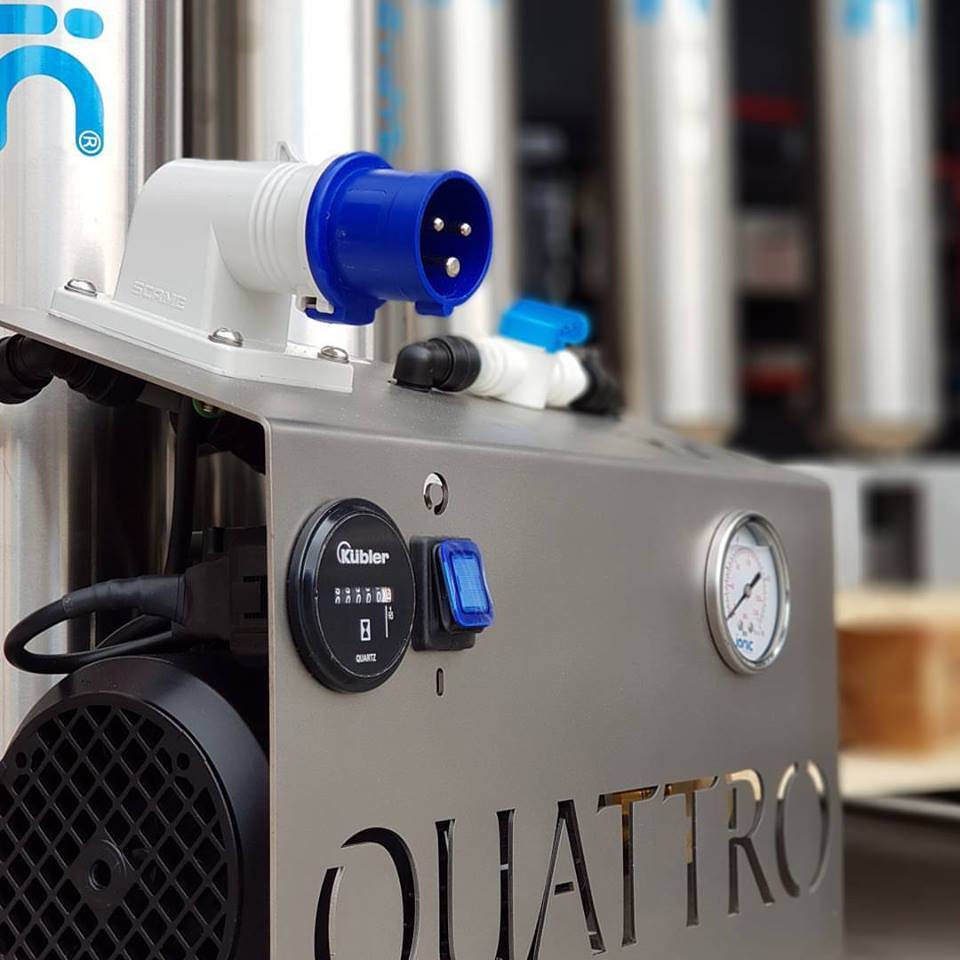 Limpieza de Vidrios en Altura con el Equipo Quattro de IONIC Systems | Vidriero Profesional